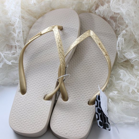 Ipanema/Grendene | Shoes | Women Or Girl Ipanema Flip Flops Classic Tan ...